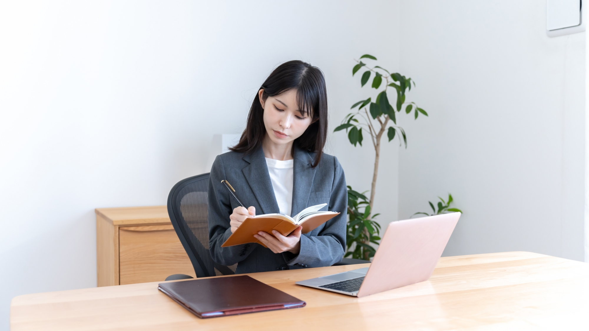 集中力を高める方法｜すぐに実践できる5つのテクニックを紹介 - Kaizen Penguin